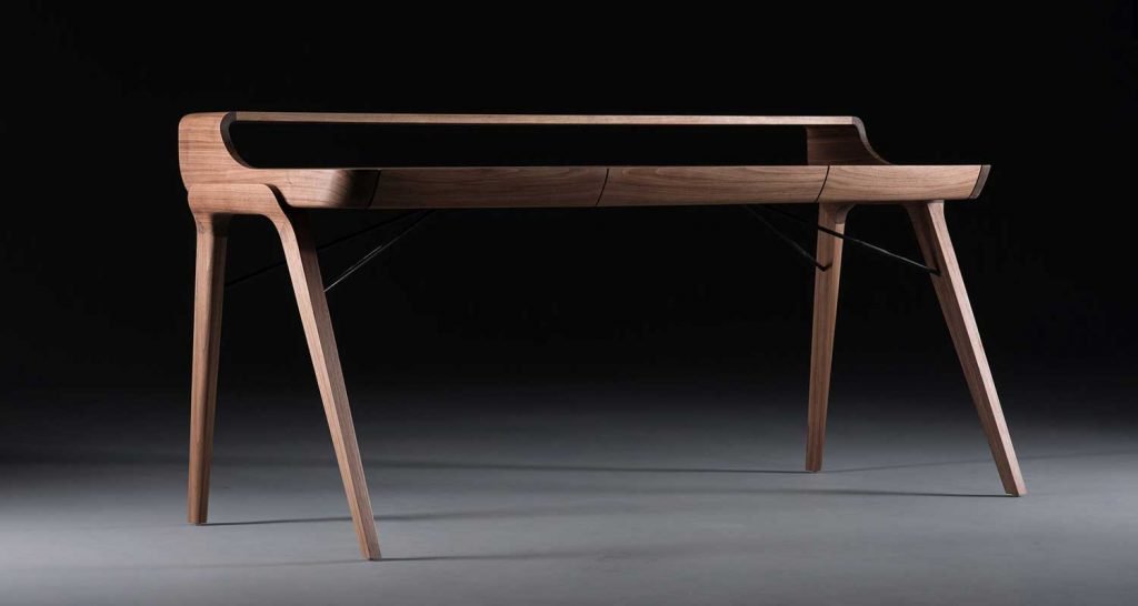 Picard desk